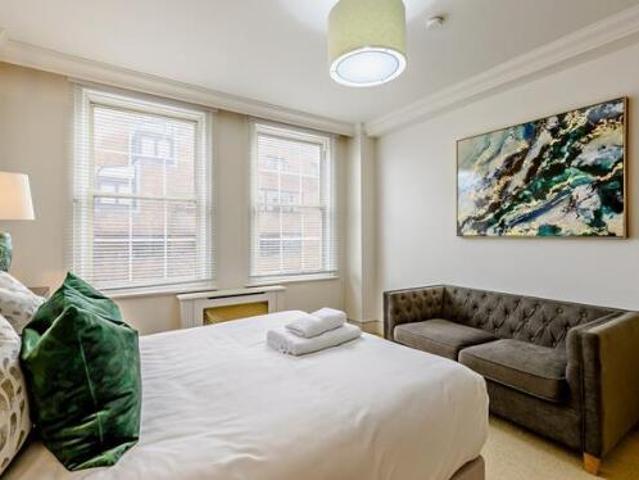 3 bedroom flat for rent in Park Road, London, NW8