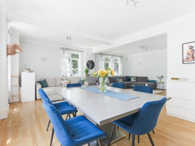3 bedroom property for rent in Pembroke Road, W8