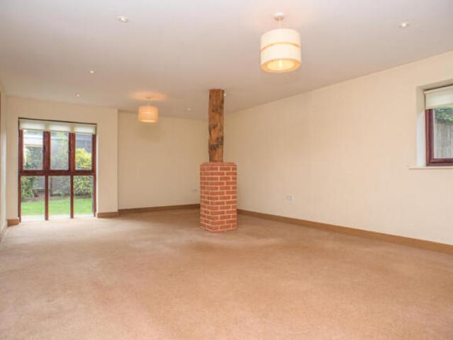 3 bedroom property for rent in Plaxdale Green Road, Sevenoaks, TN15