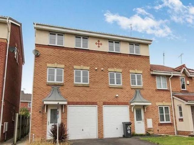 3 bedroom property for rent in Rushmore Drive Widnes WA8