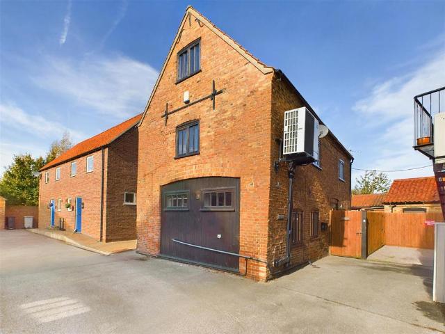 3 bedroom property for sale