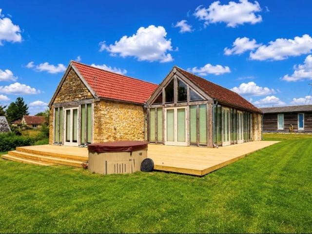 3 bedroom property for sale