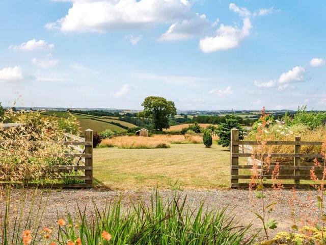3 bedroom property for sale