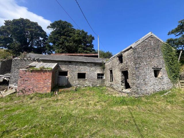 7 bedroom property for sale