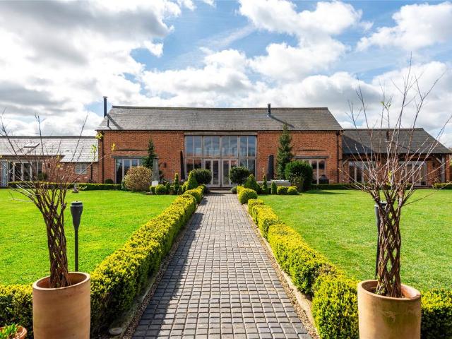 3 bedroom property for sale