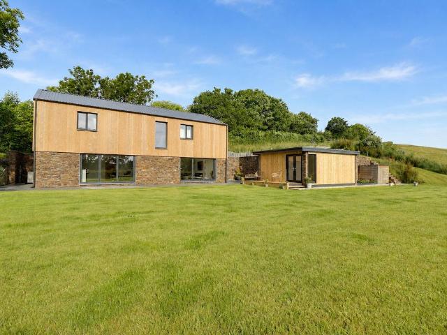 3 bedroom property for sale