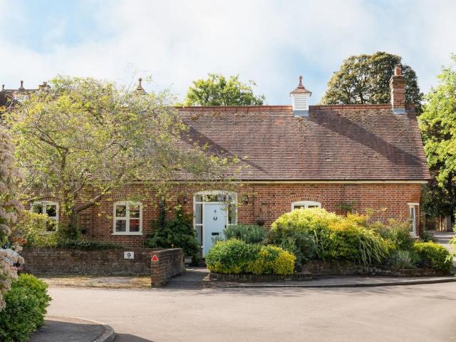 3 bedroom property for sale