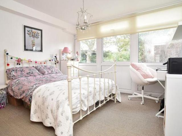 3 bedroom house for sale in Harcourt Drive, Harrogate, HG1