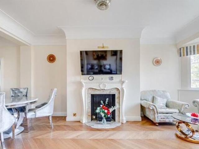 3 Bedroom Property For Sale In London