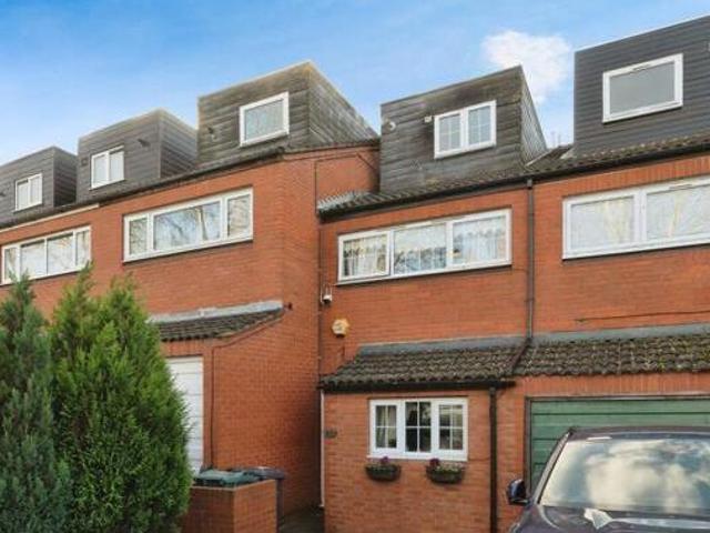3 Bedroom Property For Sale In London