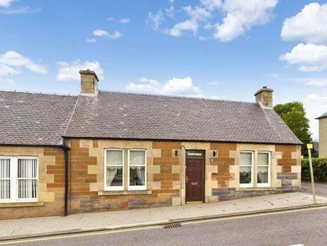 3 bedroom property for sale in Main Street Carnwath ML11