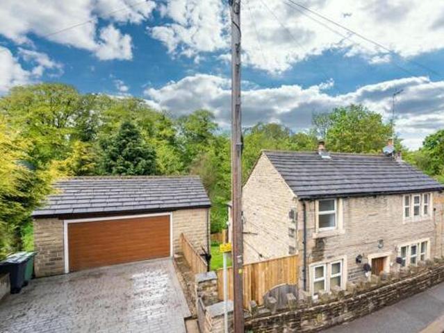 3 Bedroom Property For Sale In North Road, Kirkburton