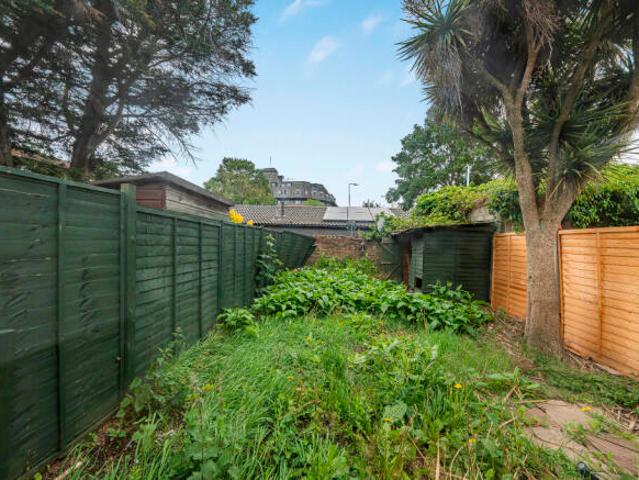 3 bedroom semi detached house for sale in Wellesley Road, SL1