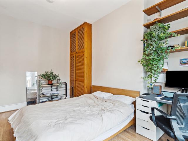 3 bedroom property in College Place, Camden Town, London, NW1 £3,750 pcm | Chestertons