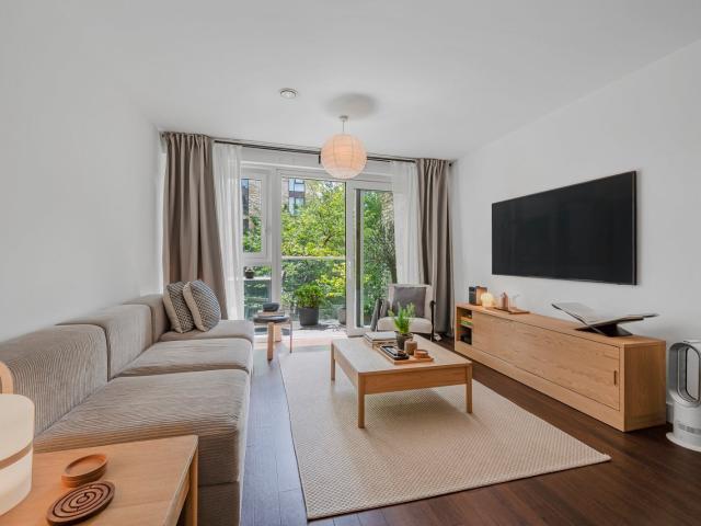 3 bedroom property in Copenhagen Court, Pell Street, London, SE8 £3,500 pcm | Chestertons