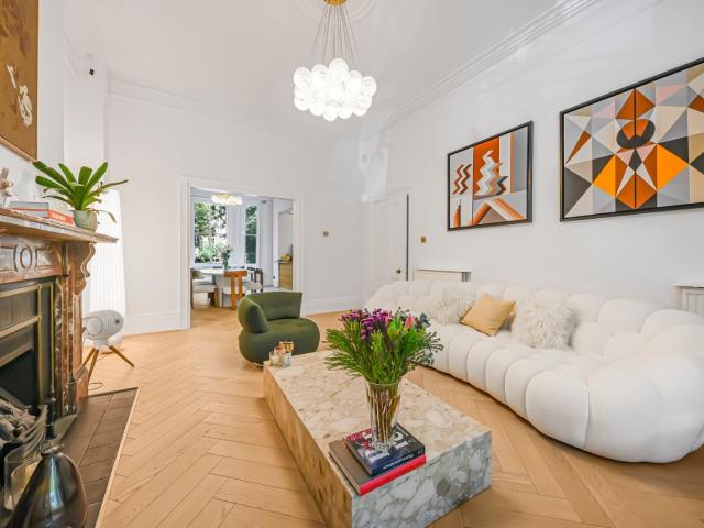 3 bedroom property in Adamson Road, London, NW3 £8,750 pcm | Chestertons