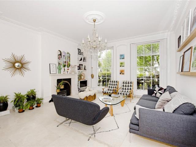 3 bedroom property in Albert Street, Camden, London, NW1 £7,500 pcm | Chestertons