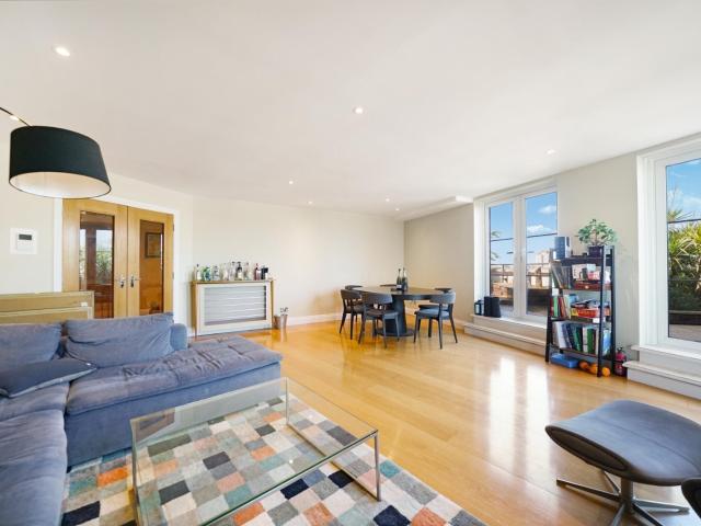 3 bedroom property in Alberts Court, 2 Palgrave Gardens, Marylebone, London, NW1 £6,000 pcm | Chestertons