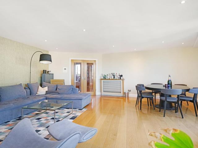 3 bedroom property in Alberts Court, 2 Palgrave Gardens, Marylebone, London, NW1 £6,000 pcm | Chestertons