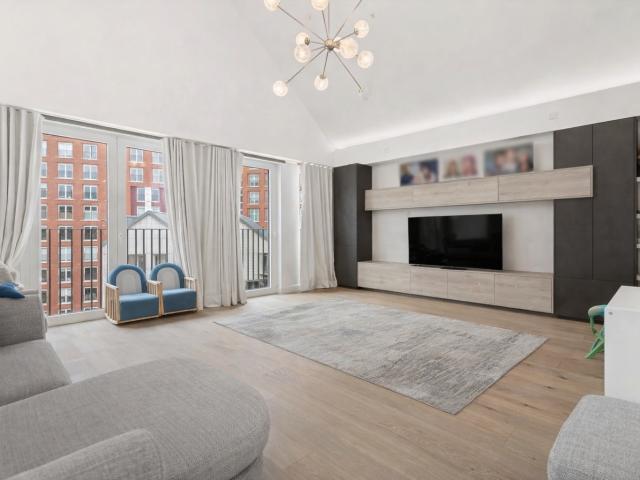 3 bedroom property in Exchange Gardens, London, SW8 £5,997 pcm | Chestertons