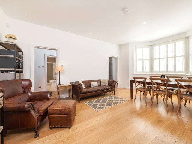 3 bedroom property in Lauderdale Road, London, W9 £4,000 pcm | Chestertons