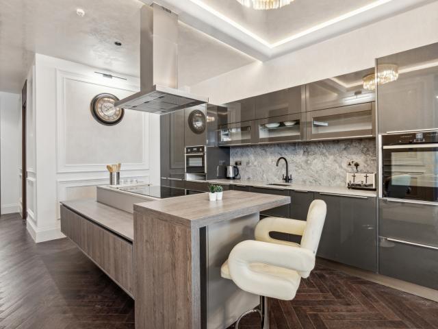 3 bedroom property in Lexham Gardens, Kensington, London, W8 £11,000 pcm | Chestertons