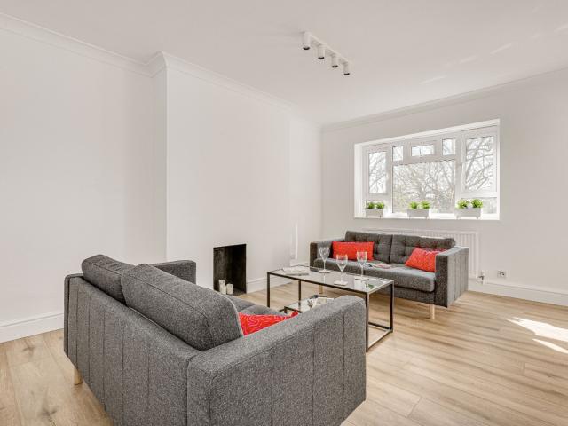 3 bedroom property in Sulivan Court, Broomhouse Lane, SW6 £3,500 pcm | Chestertons