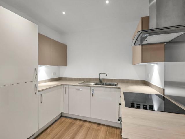 3 bedroom property in Wotton Court, Woolwich, London, SE18 £2,500 pcm | Chestertons