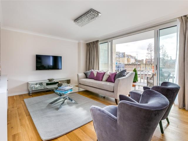 3 bedroom property in Whaddon House, William Mews, Knightsbridge, London, SW1X £5,000 pcm | Chestertons