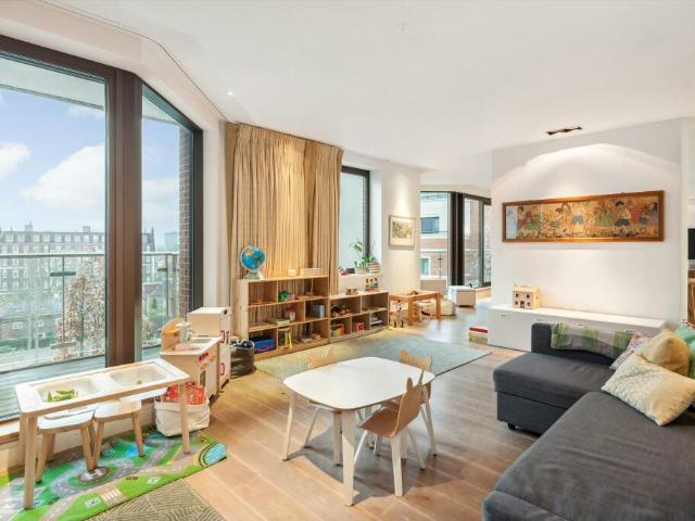 3 bedroom property in Thornwood Lodge, Thornwood Gardens, Kensington, London, W8 £22,966 pcm | Chestertons