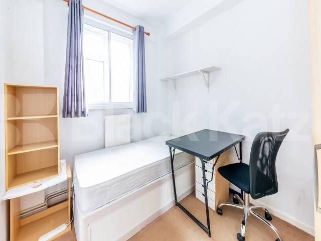 3 bedroom property located in Bloomsbury close to Kings Cross Station