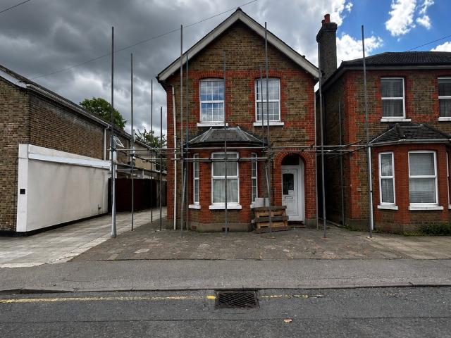 3 Bedroom Property Prime Location