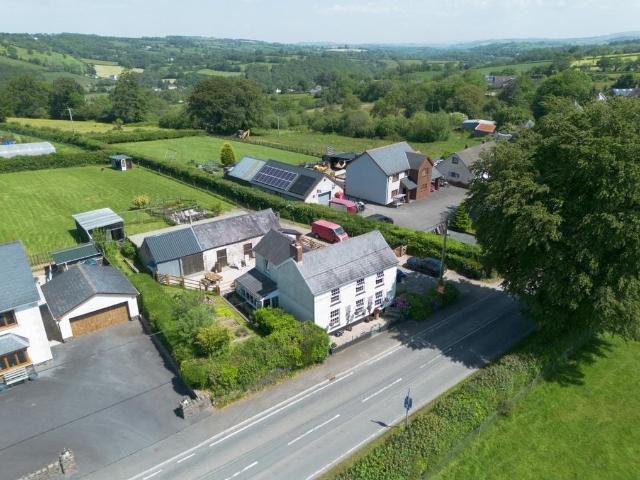 3 bedroom property with land for sale