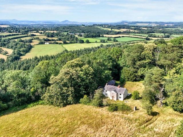 3 bedroom property with land for sale