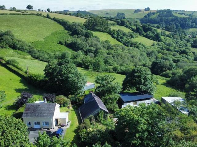 3 bedroom property with land for sale