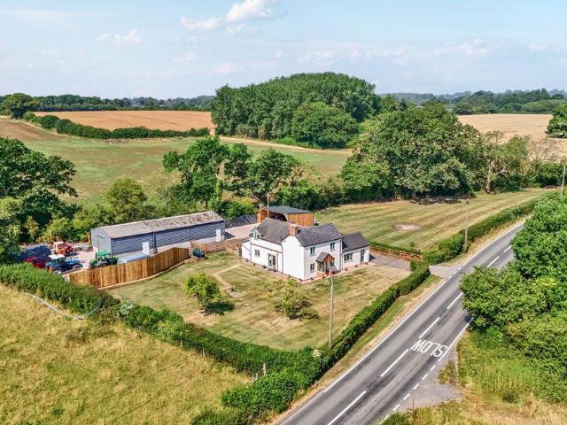 3 bedroom property with land for sale
