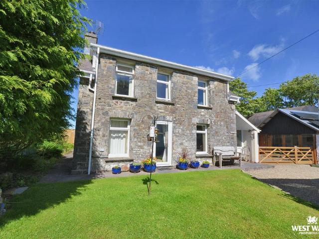 3 bedroom property with land for sale