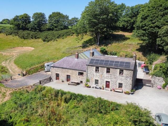 3 bedroom property with land for sale