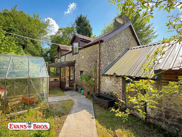 3 bedroom property with land for sale