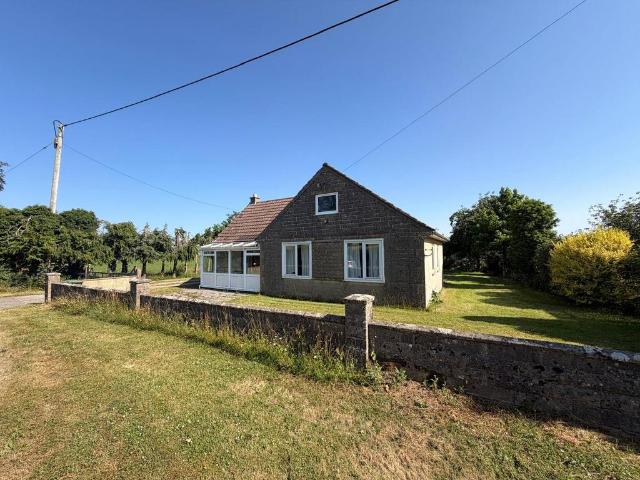3 bedroom property with land for sale