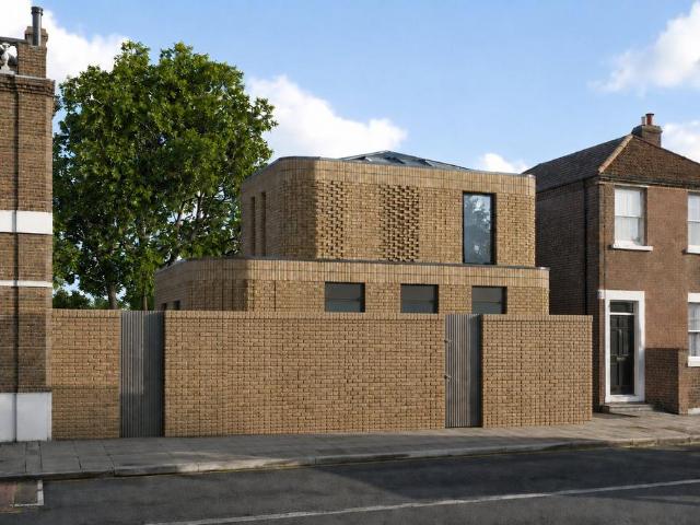 3 bedroom property with land for sale