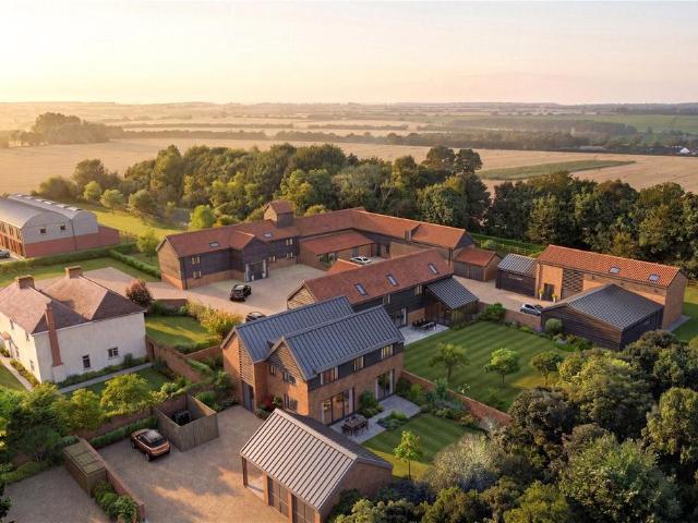 3 bedroom property with land for sale