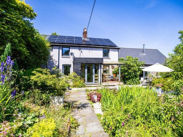 3 bedroom property with land for sale