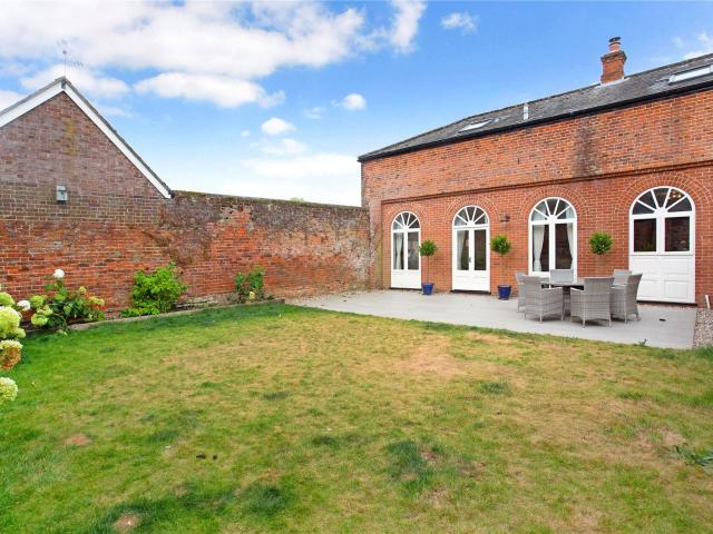 3 bedroom property to let in Old Farm Cottages, Vicarage Lane, Tunstead, Norwich, NR12 £1,750 pcm