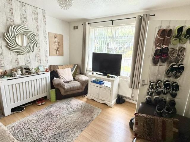 3 bedroom property to let in Alexander Road, Smethwick £1,100 pcm