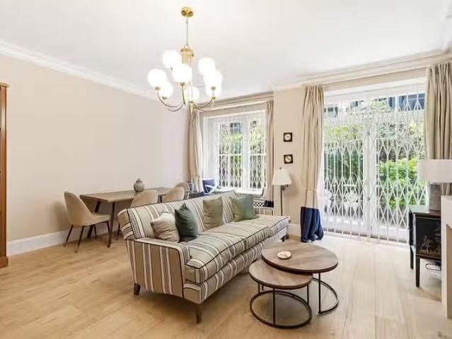 3 bedroom property to let in Basil Street, London, SW3 £5,63.