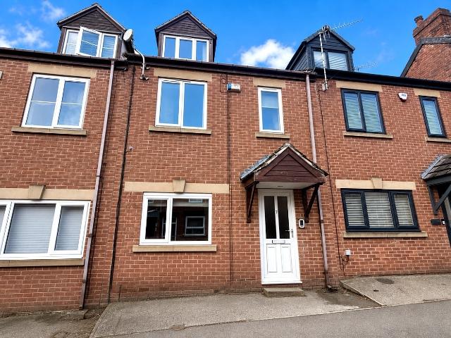 3 bedroom property to let in Booker Road, Woodseats, S8 £1,150 pcm
