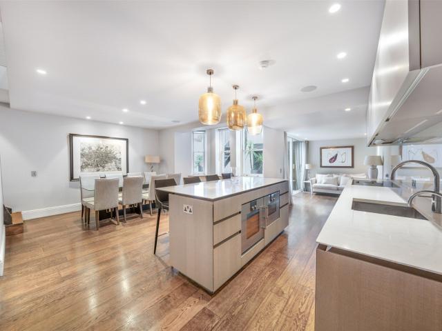 3 bedroom property to let in Cadogan Gardens, London, SW3 £25,000 pcm