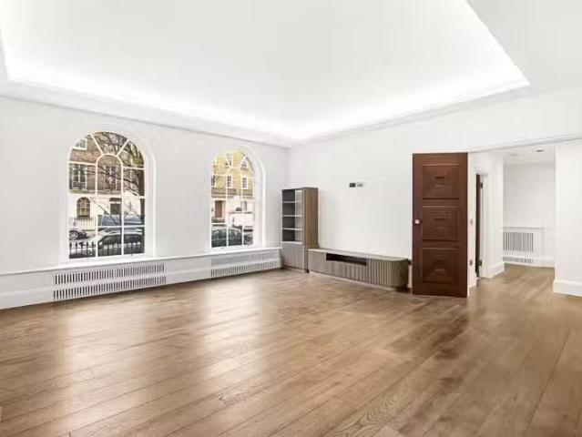 3 bedroom property to let in Cliveden Place, Belgravia, Westmi.