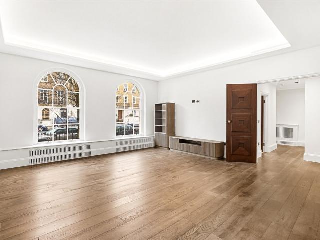 3 bedroom property to let in Cliveden Place, Belgravia, Westminster, London, SW1W £3,690 pw